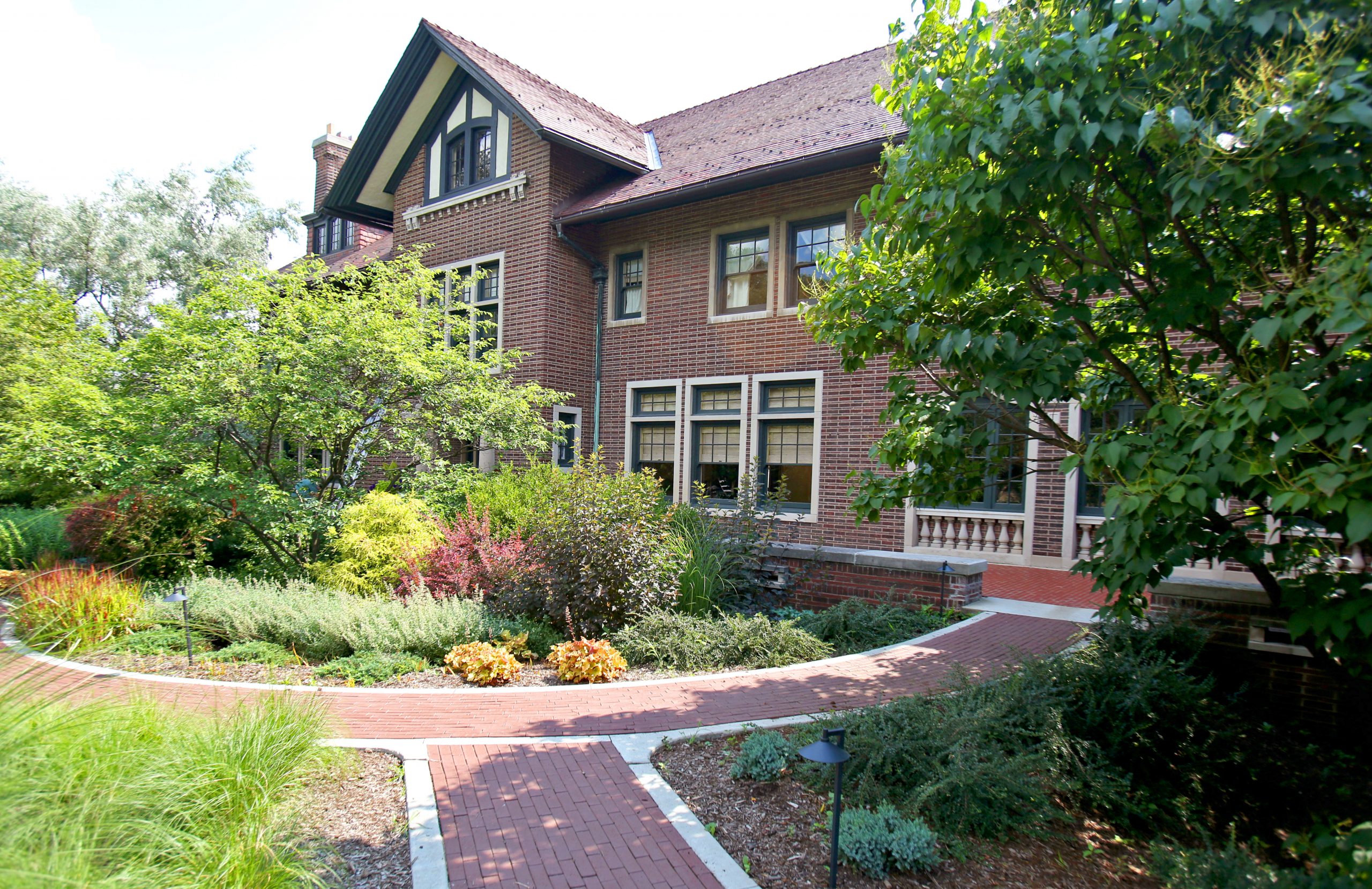 Cheney Mansion: Born to entertain - Wednesday Journal