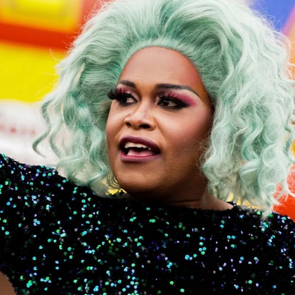 Drag story hour welcomes Coco Sho-nell back to RF church - Wednesday Journal