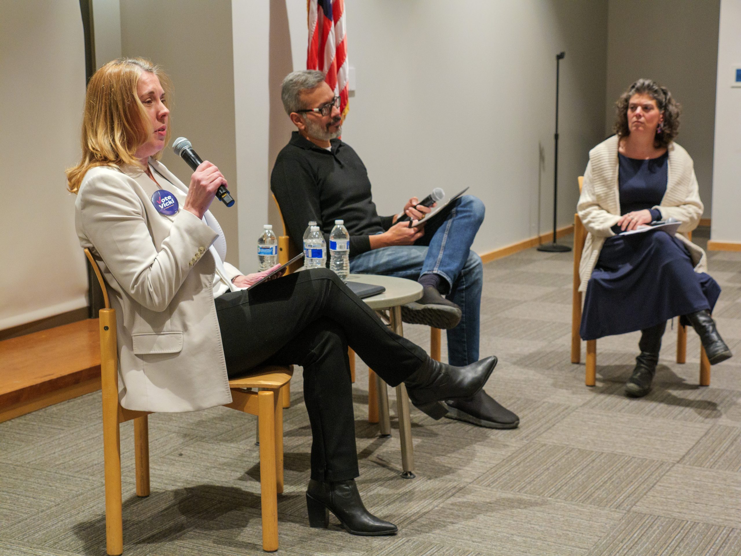 Scaman, Parakkat spar at Journal election forum - Wednesday Journal