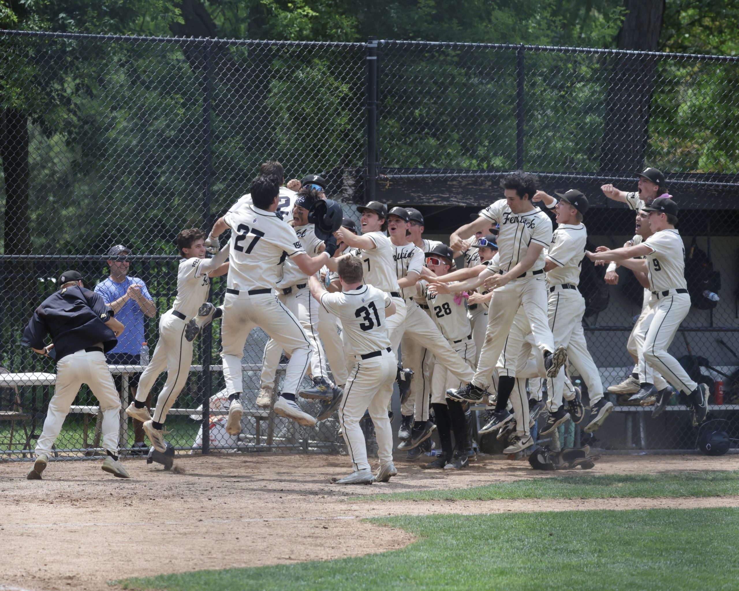 Fenwick bounces Latin, advances to supersectional - Wednesday Journal